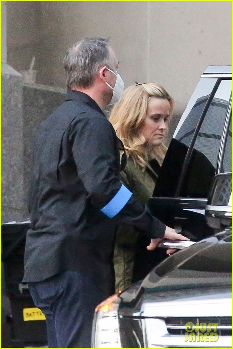 Reese Witherspoon Wears a Face Shield While Arriving to Film 'The ...
