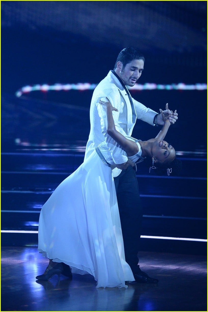 Skai Jackson Earns First 10 of 'DWTS' Season for Dance Dedicated to ...