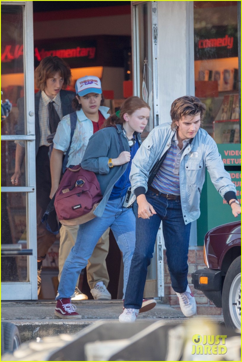 'Stranger Things' Stars Film a Scene at a Video Store - See Photos ...