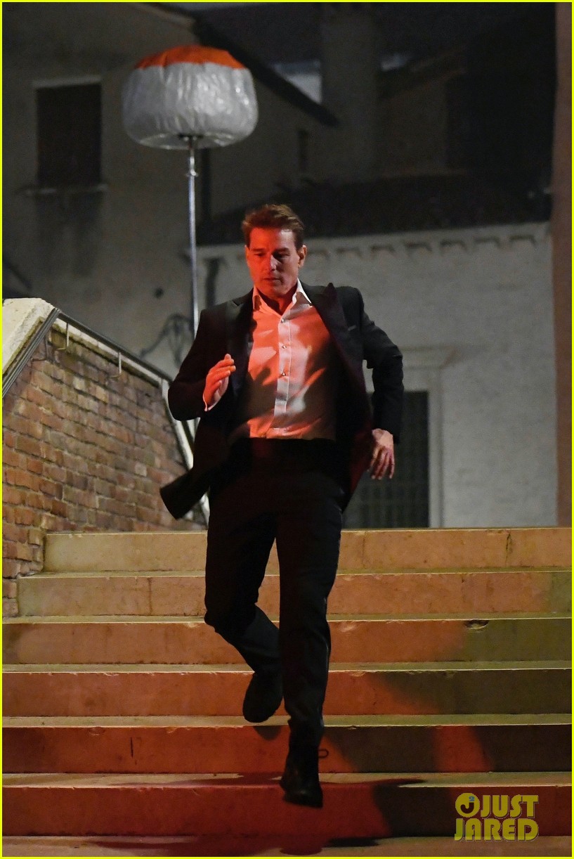 Tom Cruise & Rebecca Ferguson Run Across Bridges While Filming 'Mission ...