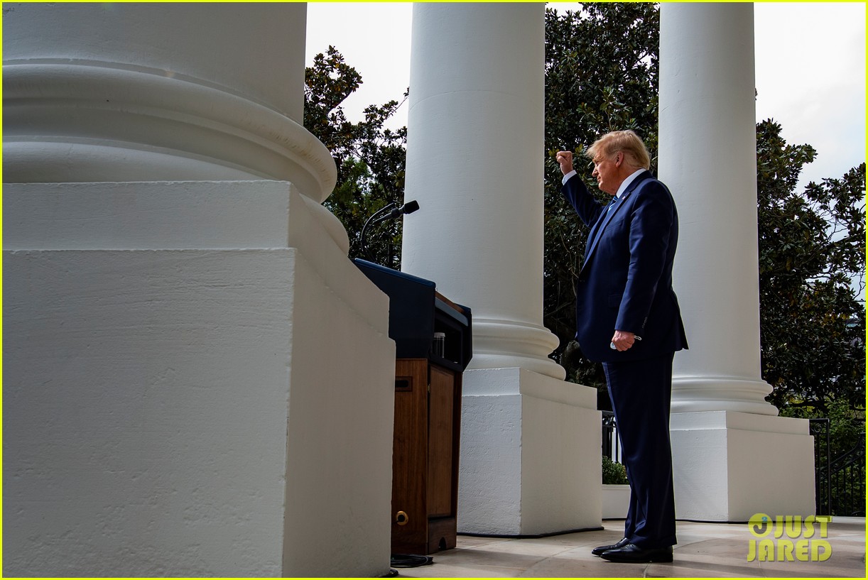Photo: donald trump white house balcony speech 18 | Photo 4491688 ...