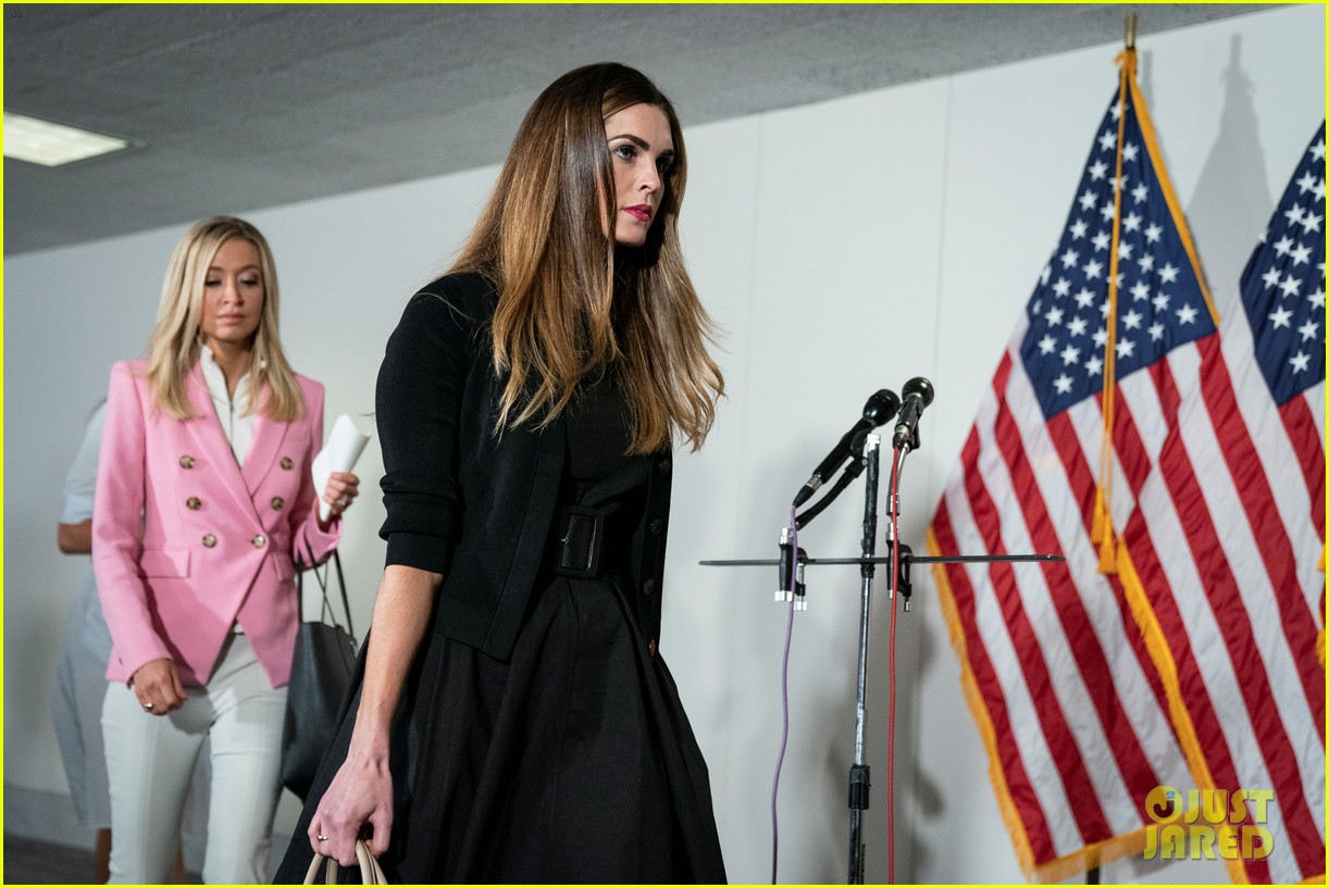 Who is Hope Hicks? Meet Trump's Aide & See Photos of Them Together ...