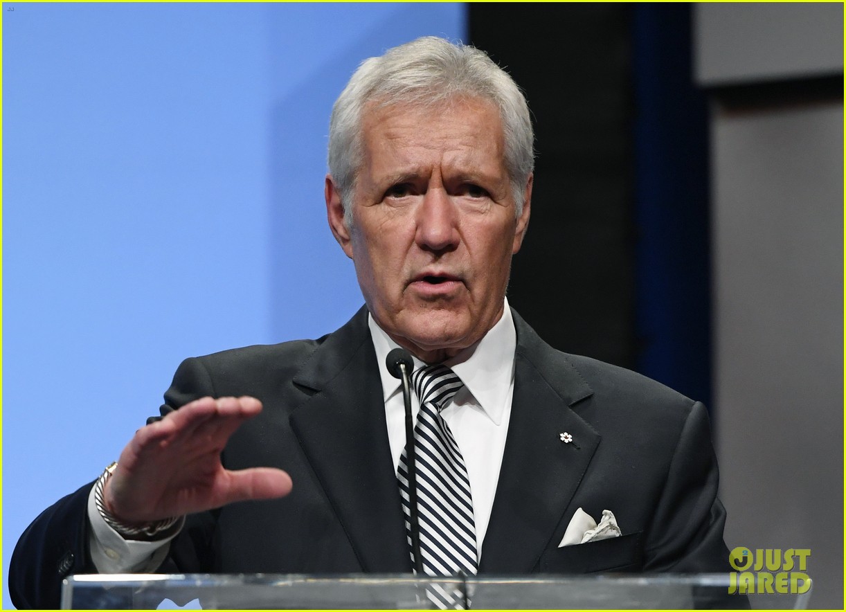 Alex Trebek Dead - Beloved 'Jeopardy' Host Dies at 80: Photo 4498733 ...