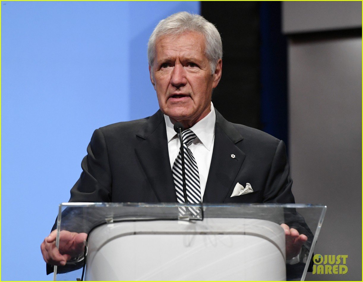 Alex Trebek Dead - Beloved 'Jeopardy' Host Dies at 80: Photo 4498734 | RIP Photos | Just Jared ...