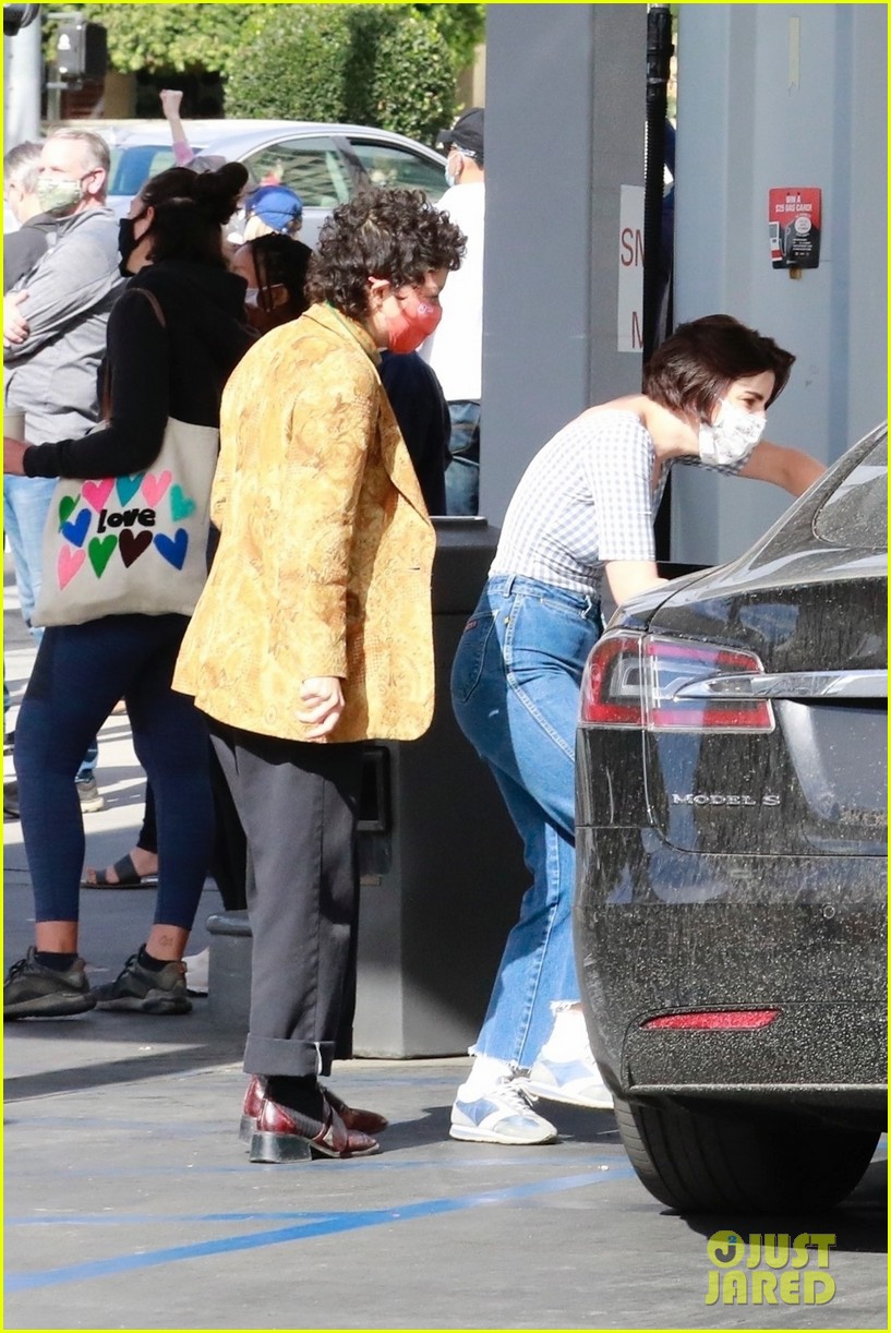 These Photos of Alia Shawkat Dancing in the L.A. Streets to Celebrate ...