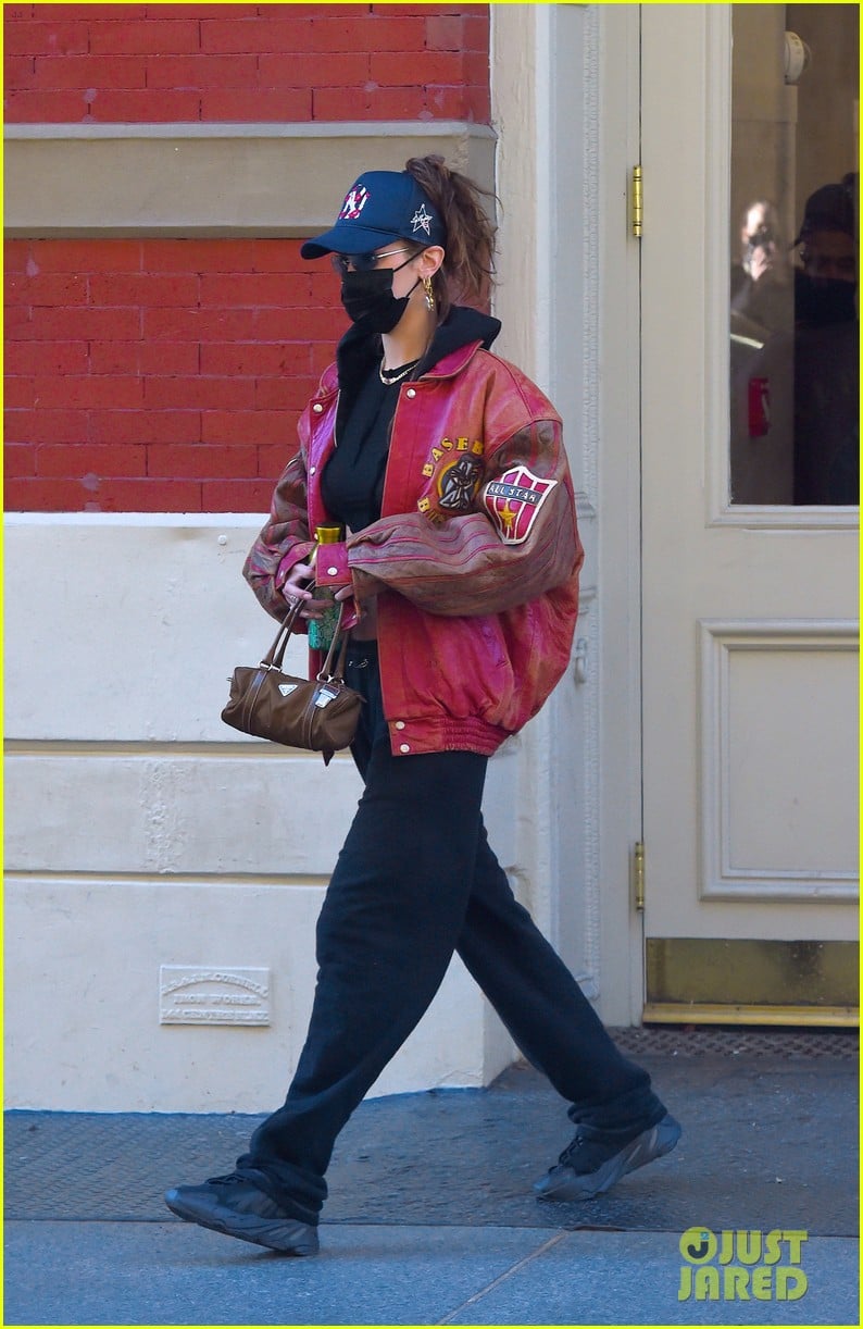 Bella Hadid Shows Off Midriff In Belly-Baring top While Out To Dinner ...