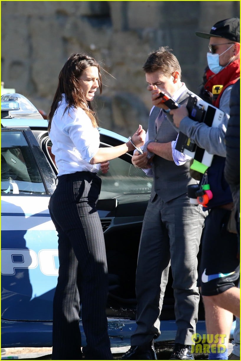 Tom Cruise Gets Handcuffed to Hayley Atwell for 'Mission: Impossible 7 ...