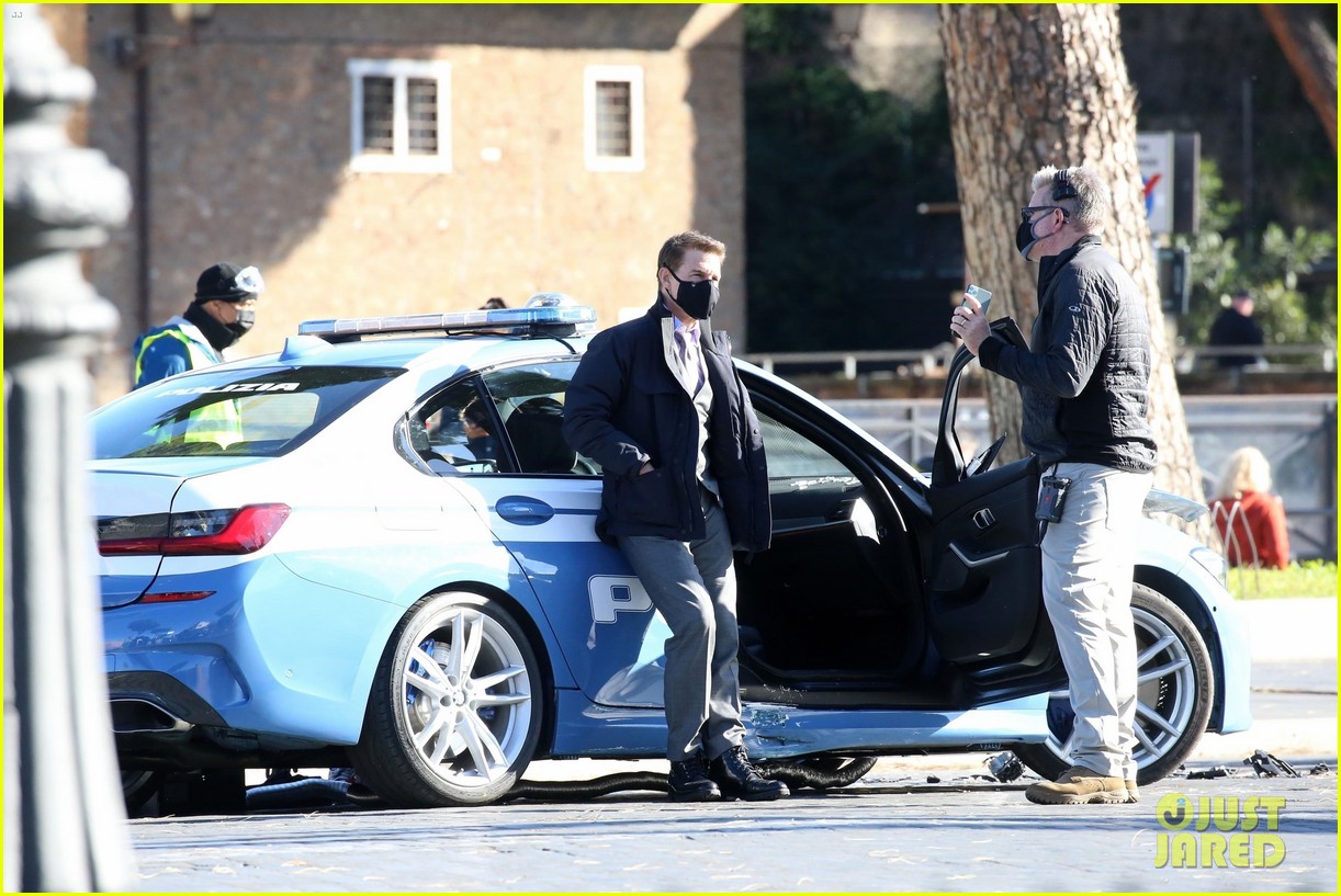 Tom Cruise Gets Handcuffed to Hayley Atwell for 'Mission: Impossible 7 ...