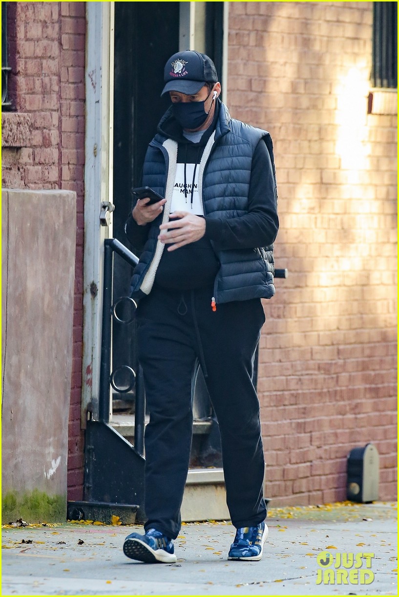 Hugh Jackman Bundles Up Heading to Early Morning Workout in NYC: Photo ...