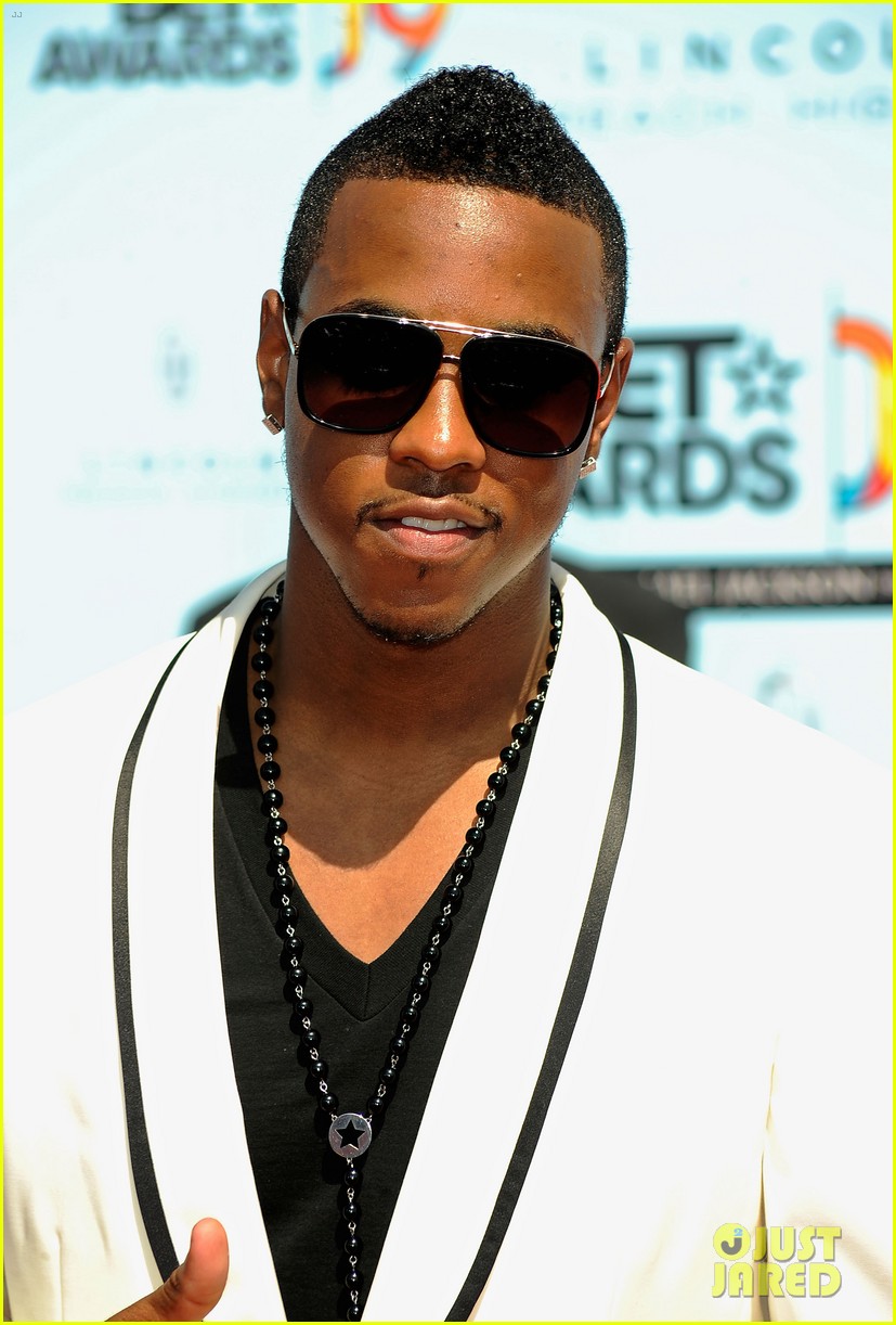 Jeremih Update: Singer Is Battling COVID-19, Fighting for His Life in ...
