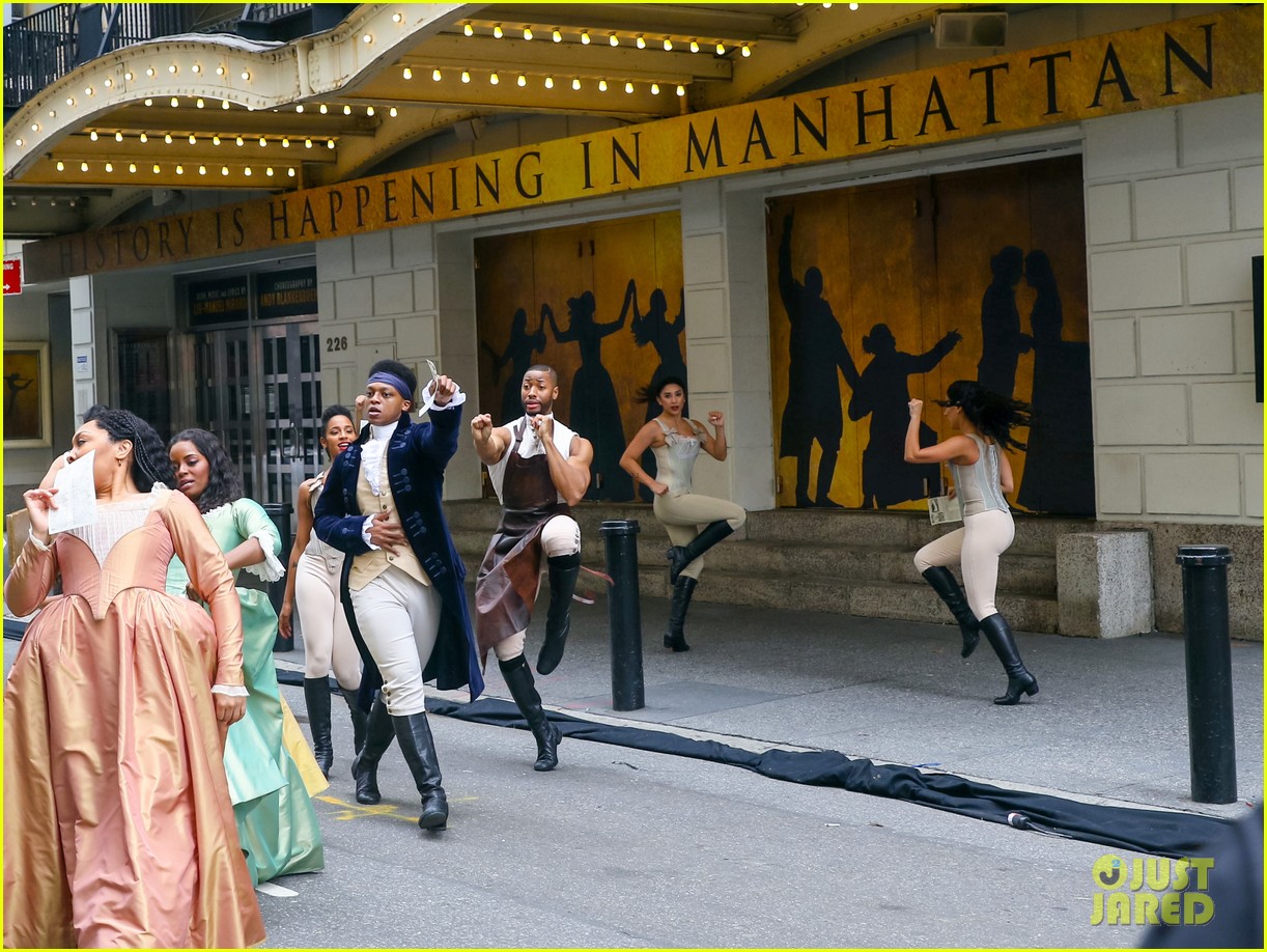 'Hamilton' Fans Are Thirsting for Actor Raymond Baynard Thanks to These ...