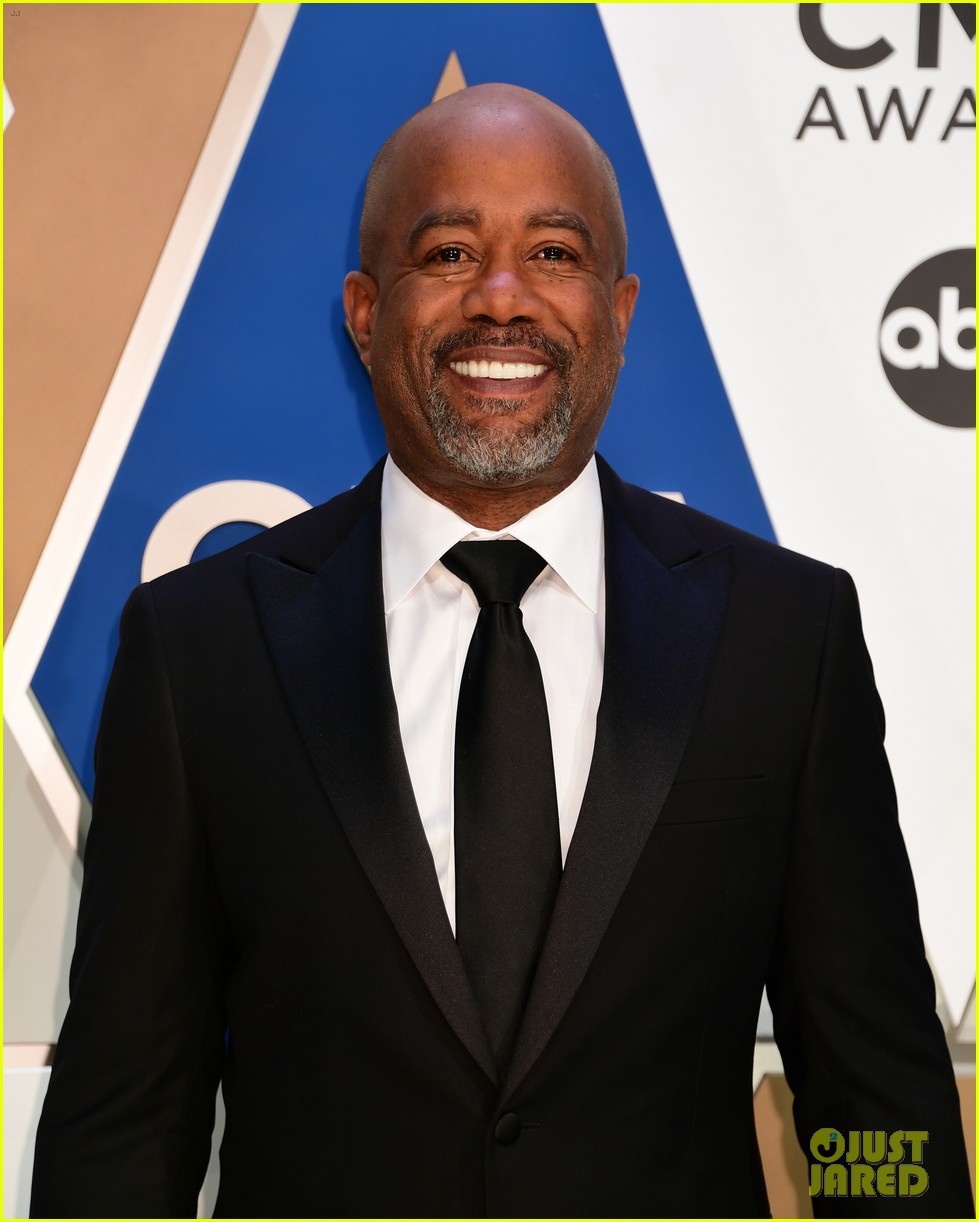 Reba McEntire is Supported by Boyfriend Rex Linn at CMA Awards 2020 ...