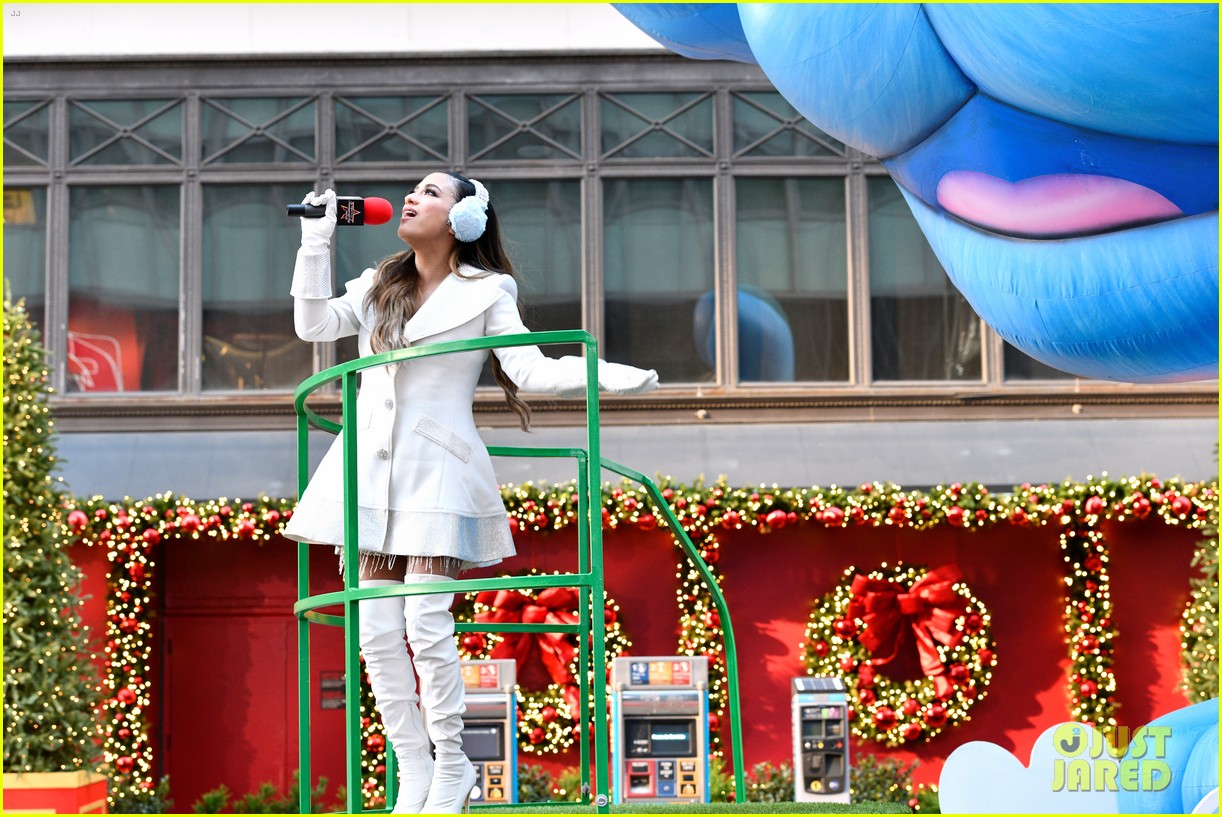 See Which Stars Appeared to the 2020 Macy's Thanksgiving Day Parade in ...