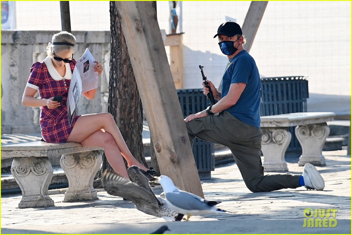 Simon Pegg Films Funny Videos With Pom Klementieff in Venice: Photo ...