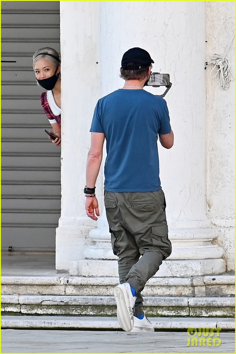 Simon Pegg Films Funny Videos With Pom Klementieff in Venice: Photo ...