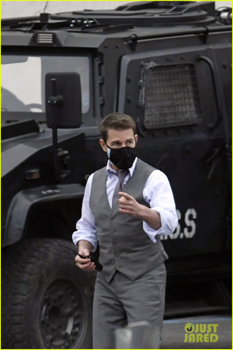 Tom Cruise Continues Filming 'Mission: Impossible 7' in Rome: Photo ...