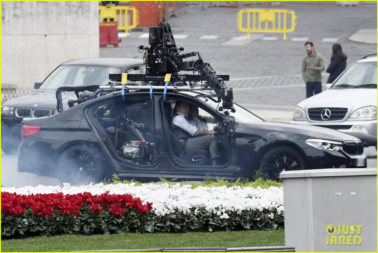 Tom Cruise Continues Filming 'Mission: Impossible 7' in Rome: Photo ...