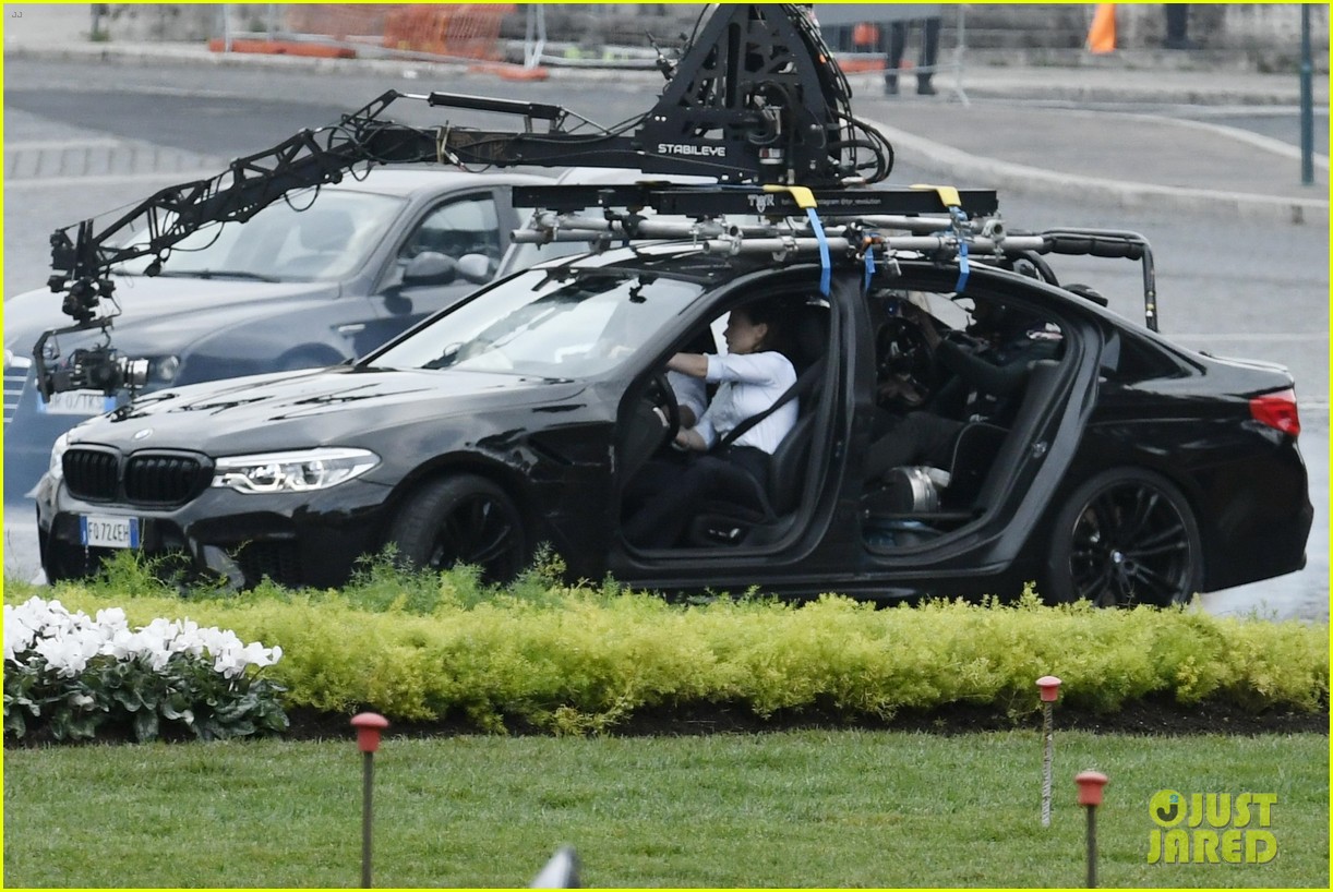 Tom Cruise Continues Filming 'Mission: Impossible 7' in Rome: Photo ...