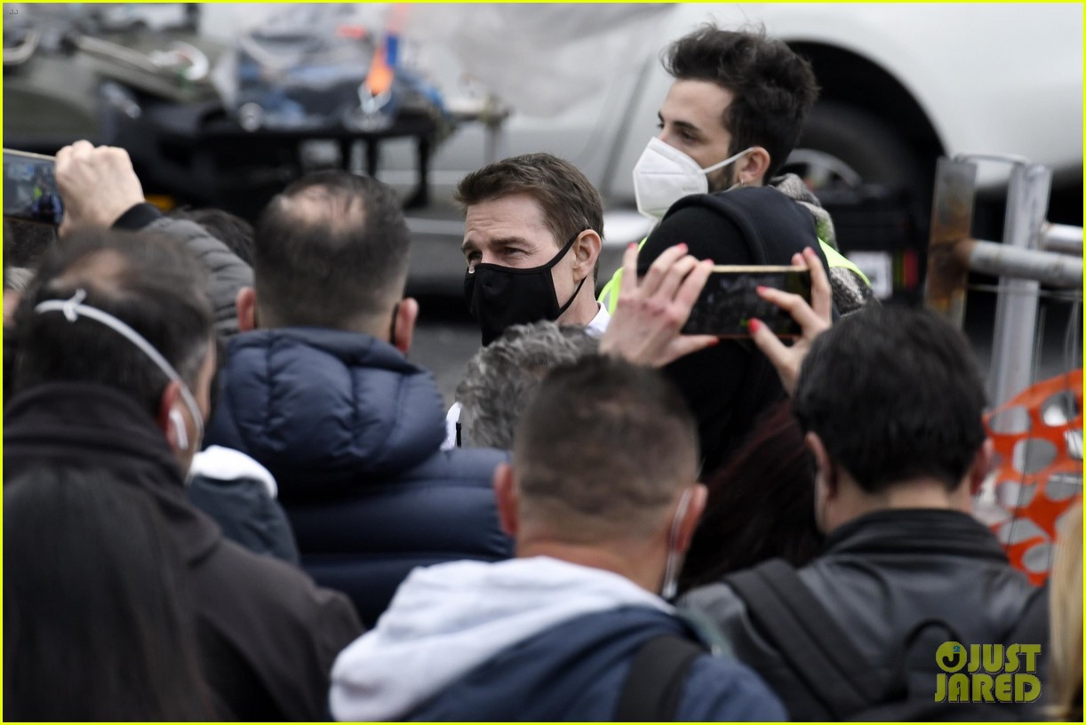 Tom Cruise Continues Filming 'Mission: Impossible 7' in Rome: Photo ...