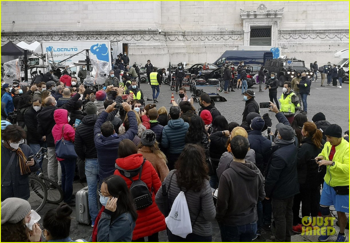 Tom Cruise Continues Filming 'Mission: Impossible 7' in Rome: Photo ...