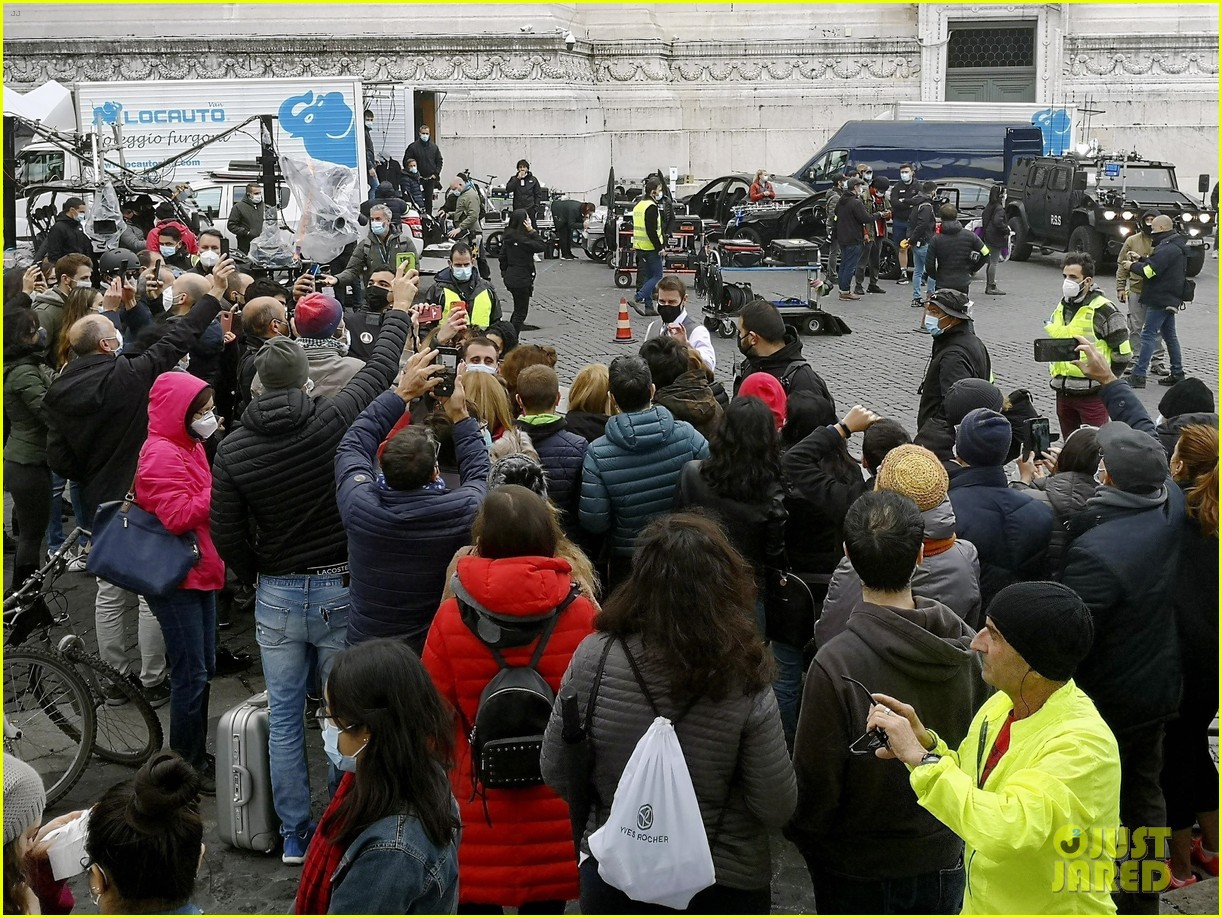 Tom Cruise Continues Filming 'Mission: Impossible 7' in Rome: Photo ...