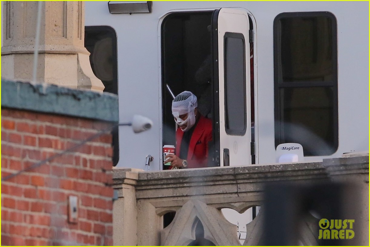 The Weeknd's Head is Covered with Bandages While Filming New Music ...