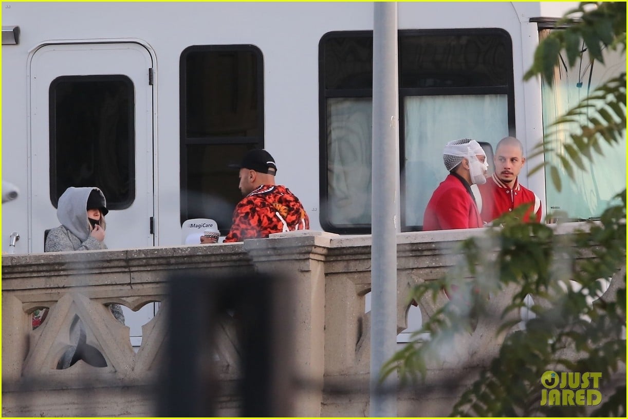 The Weeknd's Head is Covered with Bandages While Filming New Music ...