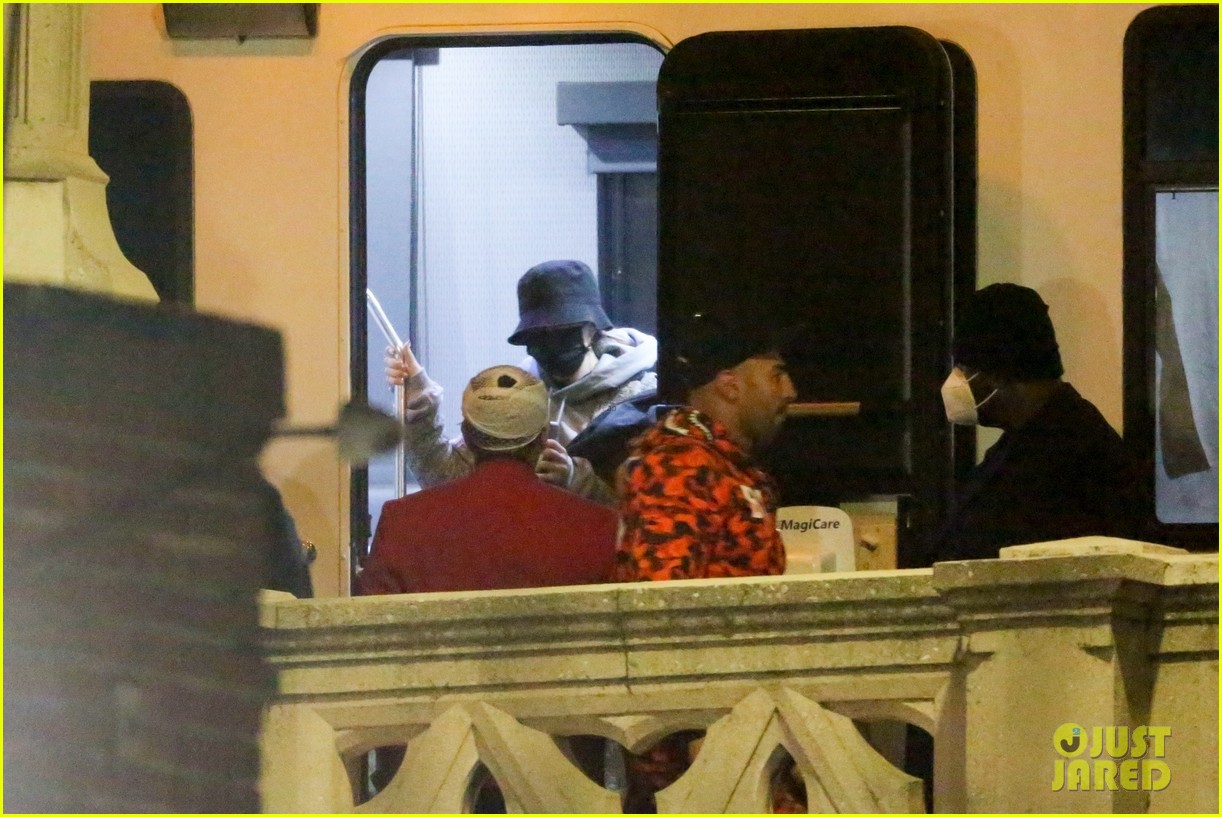 The Weeknd's Head is Covered with Bandages While Filming New Music ...