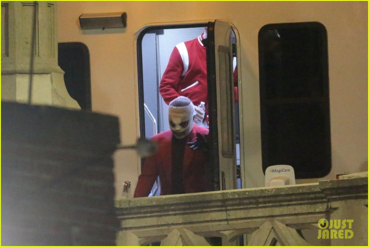 The Weeknd's Head is Covered with Bandages While Filming New Music ...
