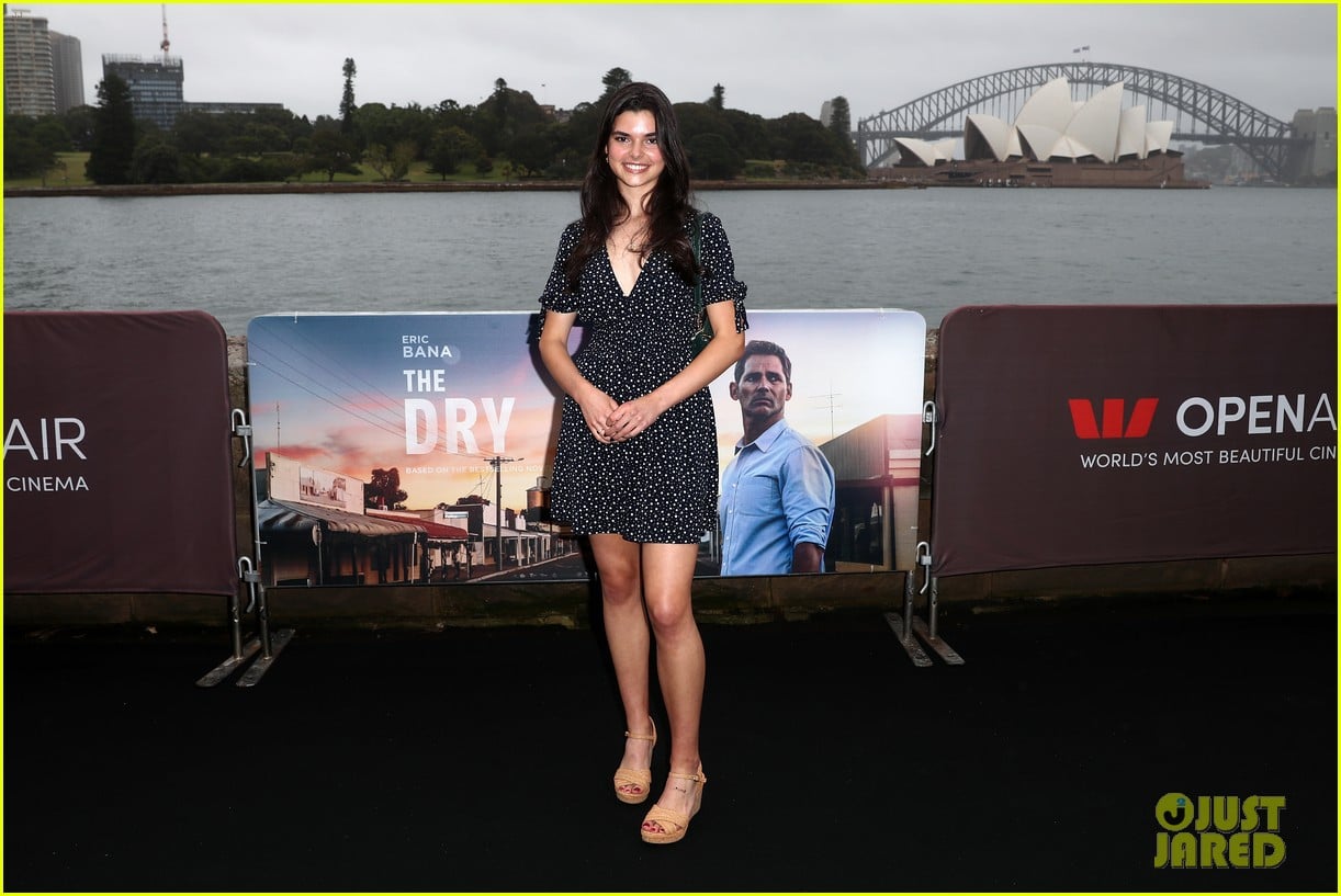 Eric Bana is Supported by Wife Rebecca & Daughter Sophia at 'The Dry ...