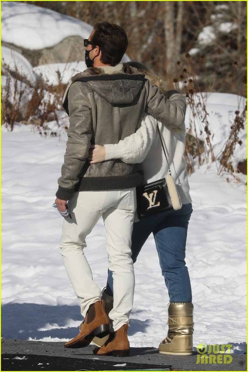 Rebel Wilson & Boyfriend Jacob Busch Keep Cozy While on Vacation in ...