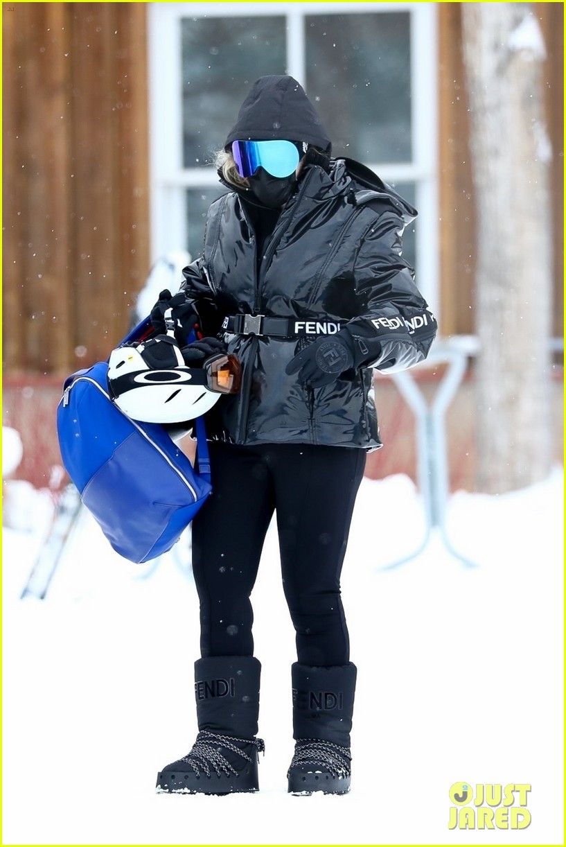 Rebel Wilson & Boyfriend Jacob Busch Keep Cozy While on Vacation in ...