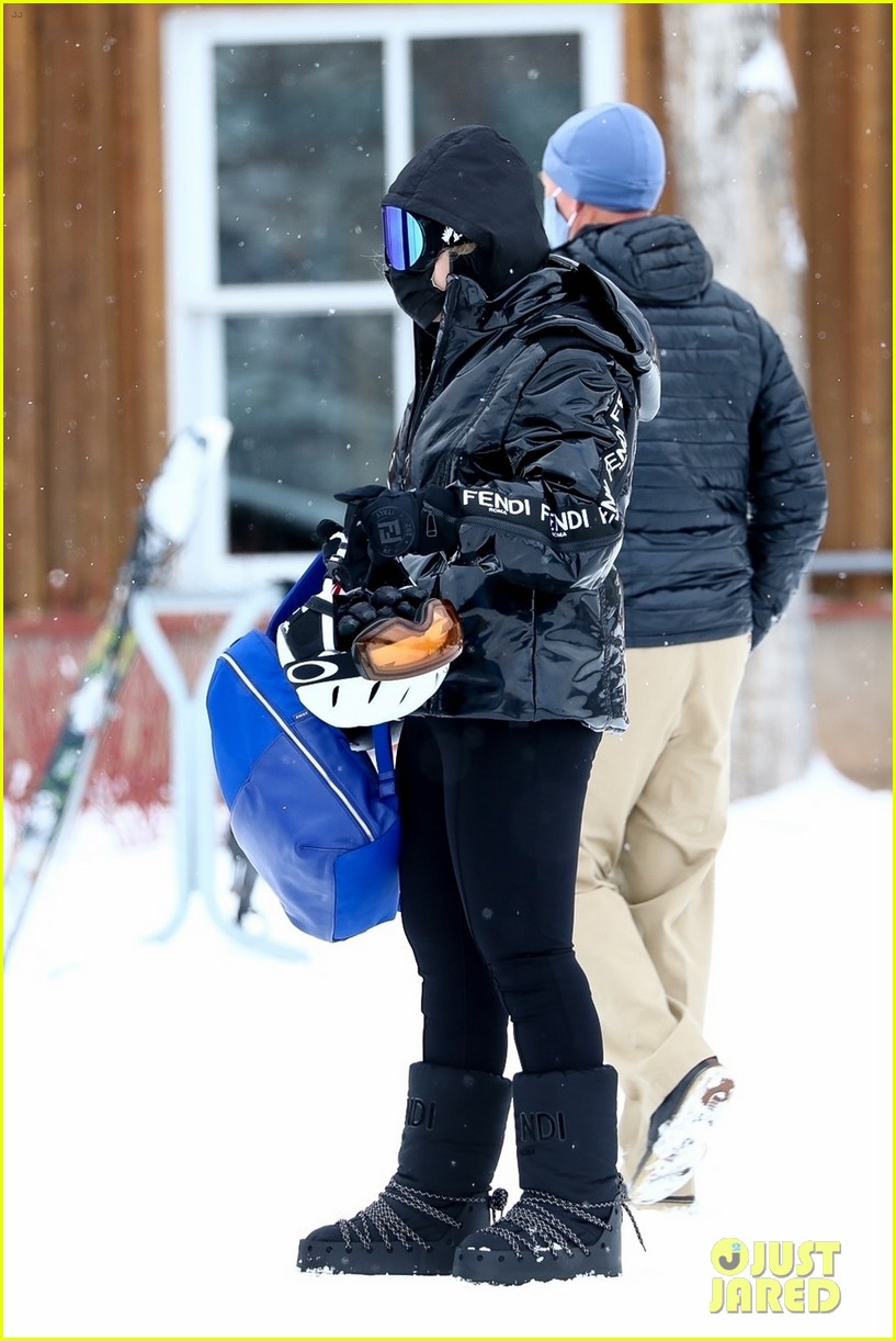 Rebel Wilson & Boyfriend Jacob Busch Keep Cozy While on Vacation in ...