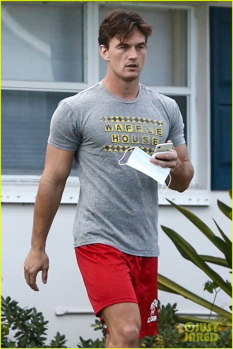The Bachelorette's Tyler Cameron Looks Ripped While Stepping Out ...