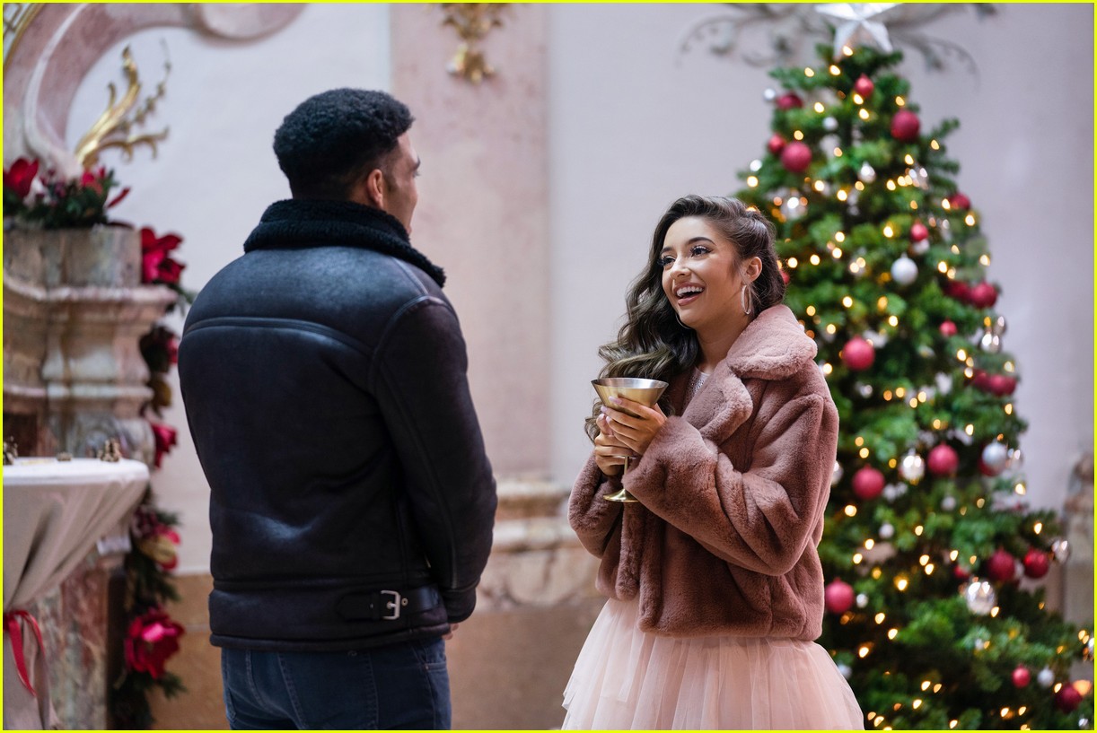 Meet Faith Fernandez, the Leading Lady on '12 Dates of Christmas,' with ...