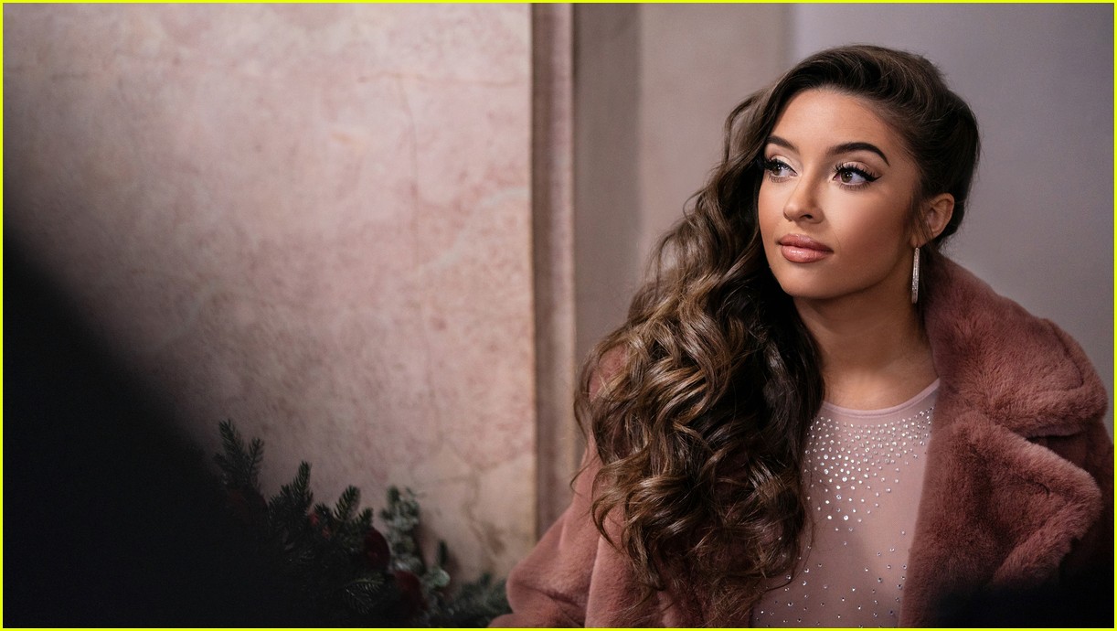 Meet Faith Fernandez, the Leading Lady on '12 Dates of Christmas,' with ...