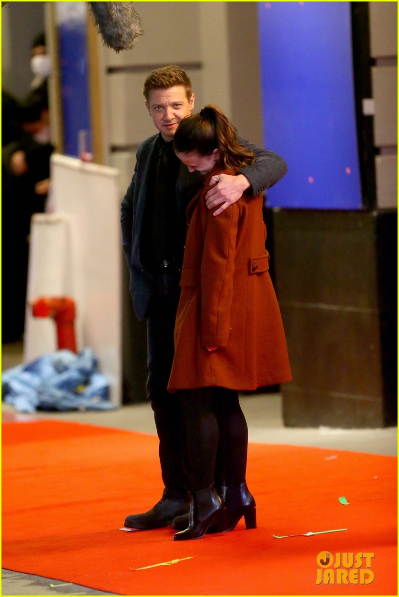 'Hawkeye' Jeremy Renner Takes Clint Barton's Kids To The Movies While ...