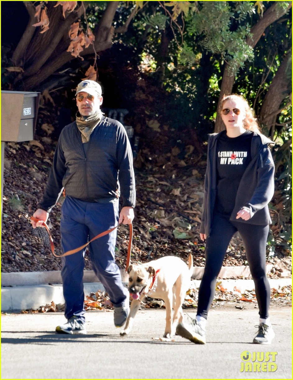 Jon Hamm Heads Out on Late Afternoon Stroll with Girlfriend Anna ...