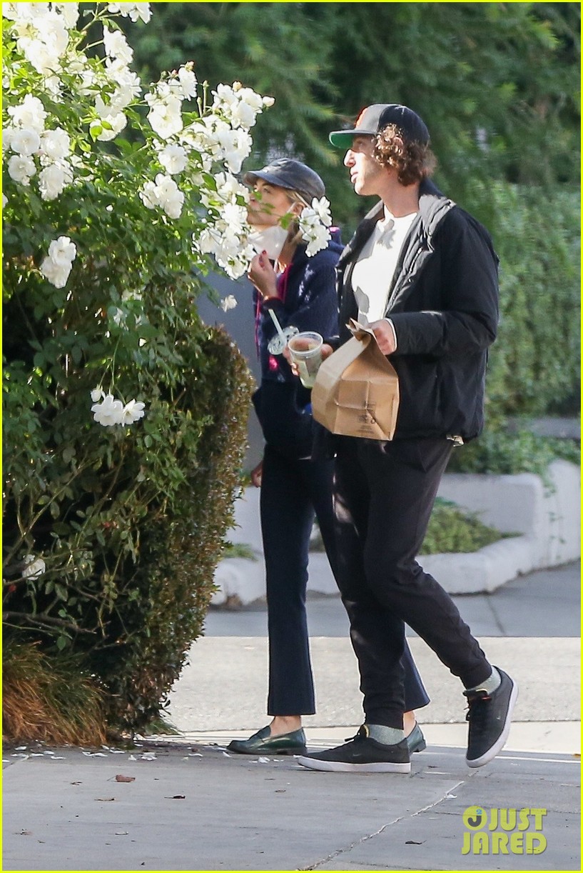 Jaime King Holds Hands with Sennett Devermont While Shopping in L.A.: Photo 4508326 | Jaime King ...