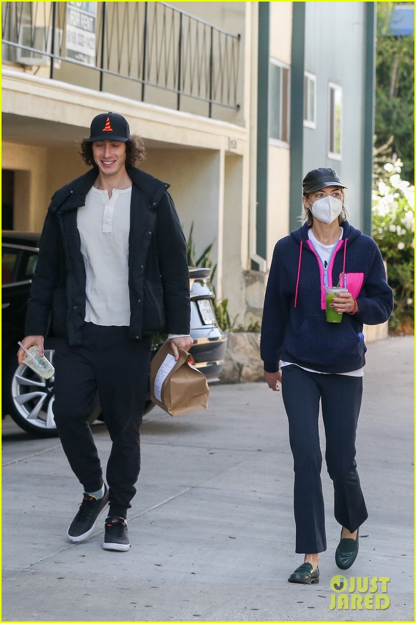 Jaime King Holds Hands with Sennett Devermont While Shopping in L.A.: Photo 4508346 | Jaime King ...