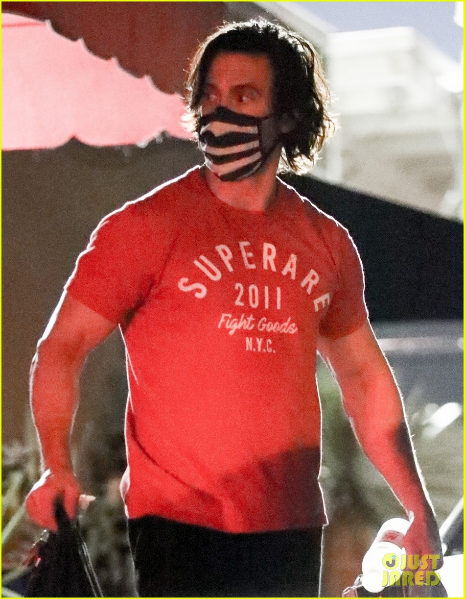 Photo: milo ventimiglia looks buff post workout 08 | Photo 4505125 ...