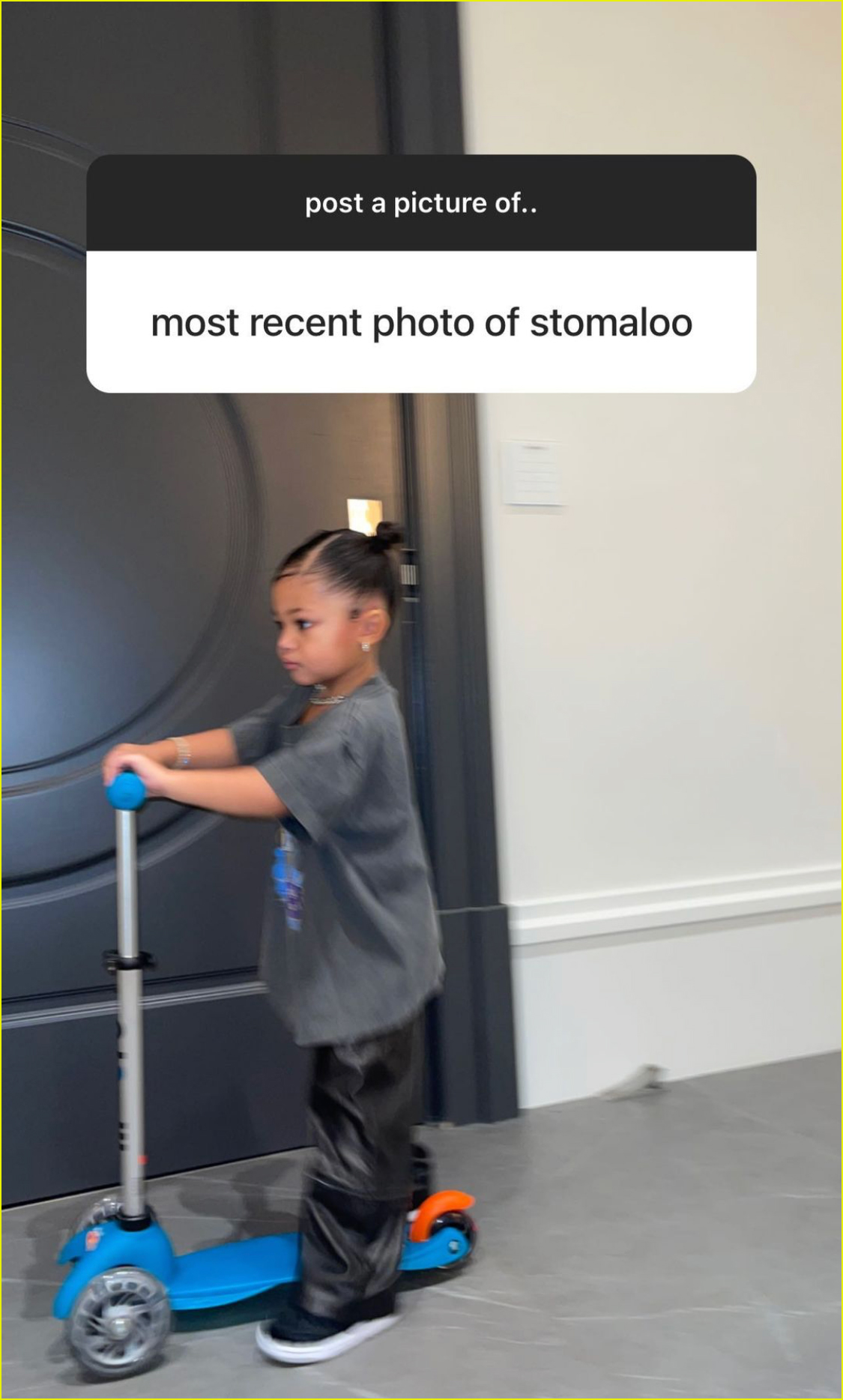 Kylie Jenner Shares New Photo of Daughter Stormi at One Week Old ...