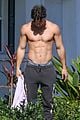 Tyler Cameron Flaunts His Buff Body Shirtless in Miami: Photo 4506739 ...