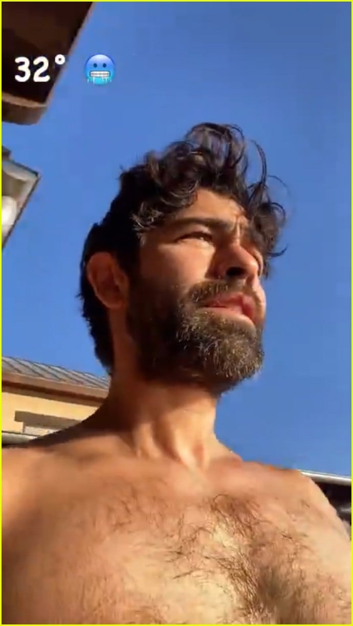 Adrian Grenier Dives In His Freezing Cold Pool Wearing No Clothing ...