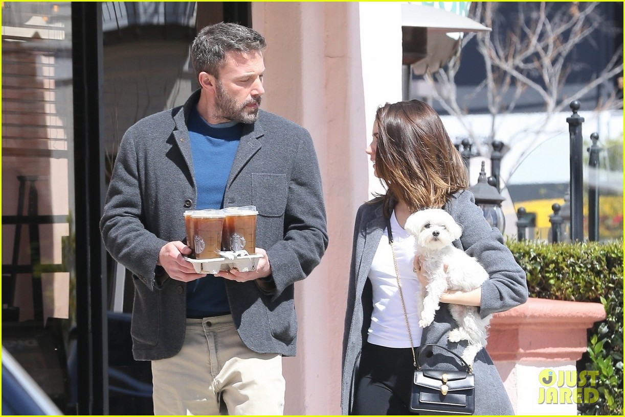 Ben Affleck & Ana de Armas Split, Source Reveals the Reason Why: Photo ...