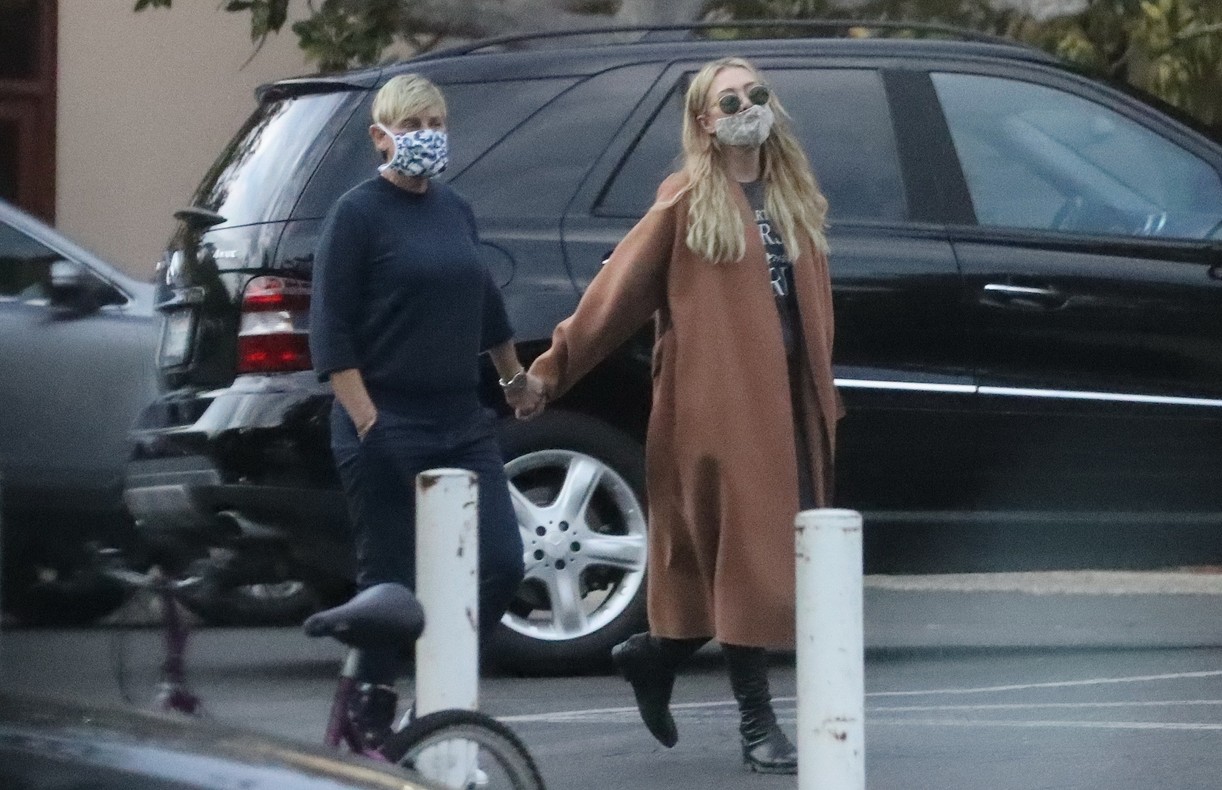 Ellen DeGeneres & Portia De Rossi Spotted Holding Hands During Rare ...