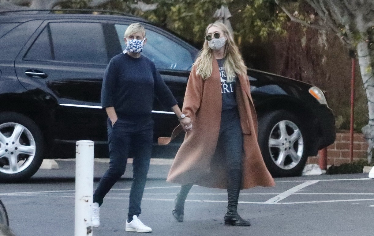 Ellen DeGeneres & Portia De Rossi Spotted Holding Hands During Rare ...