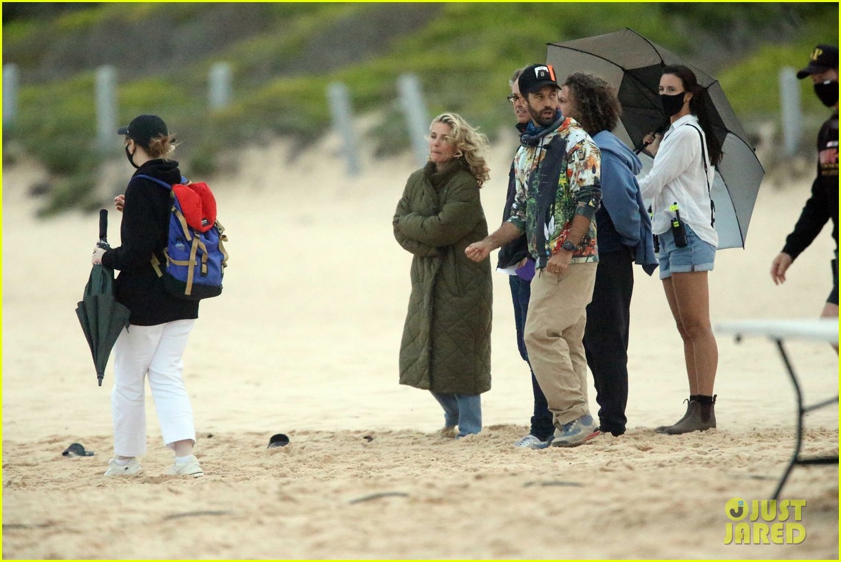 Elsa Pataky & Paul Mescal Film Scenes On The Beach For 'Carmen': Photo ...