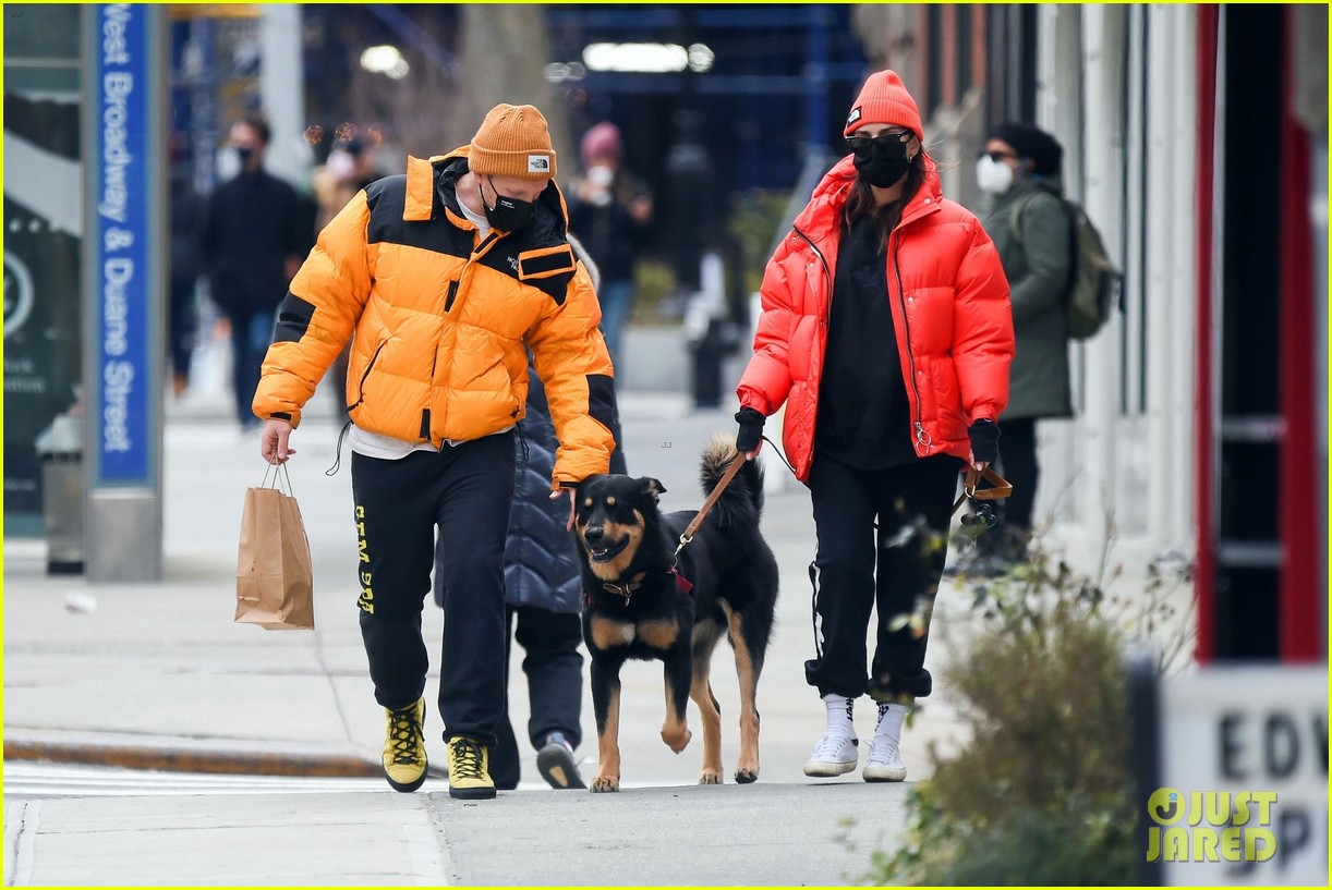 Emily Ratajkowski Spotted in NYC After Expressing Concern for Trump's ...