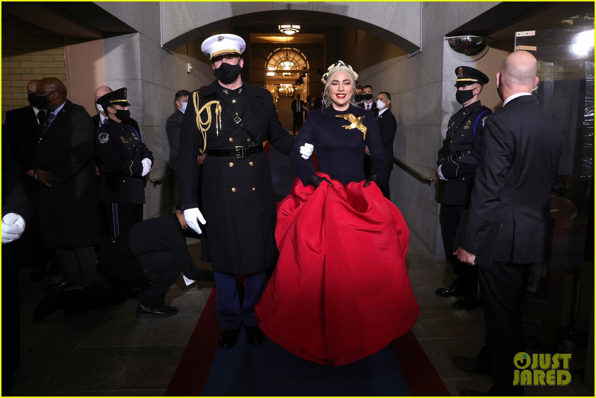 Lady Gaga Performs the National Anthem at Presidential Inauguration ...